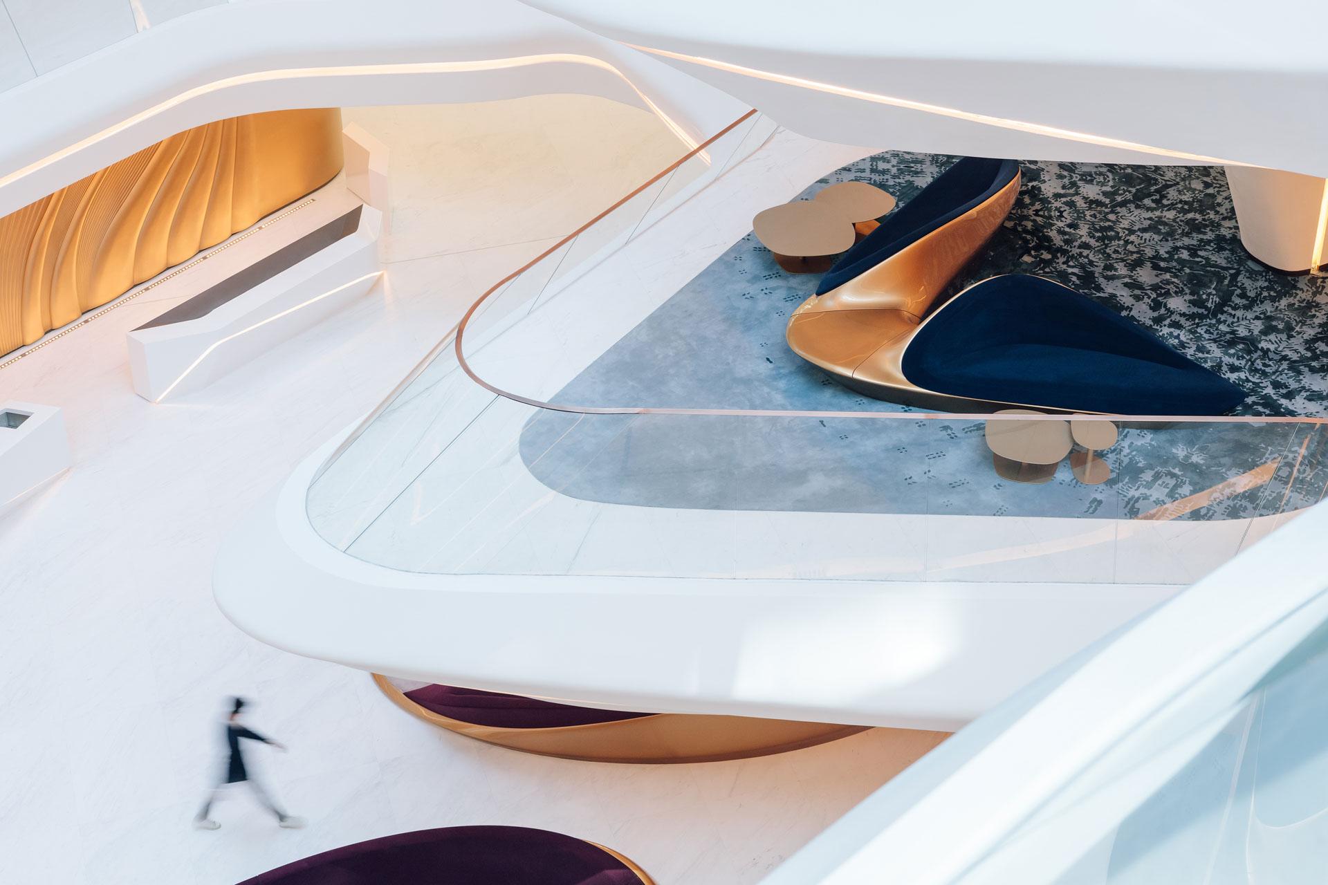 On a testé le ME Dubai : l’ovni design signé Zaha Hadid