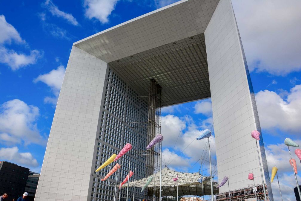 La City, restaurant sur le toit de la Grande Arche de la Défense à Paris