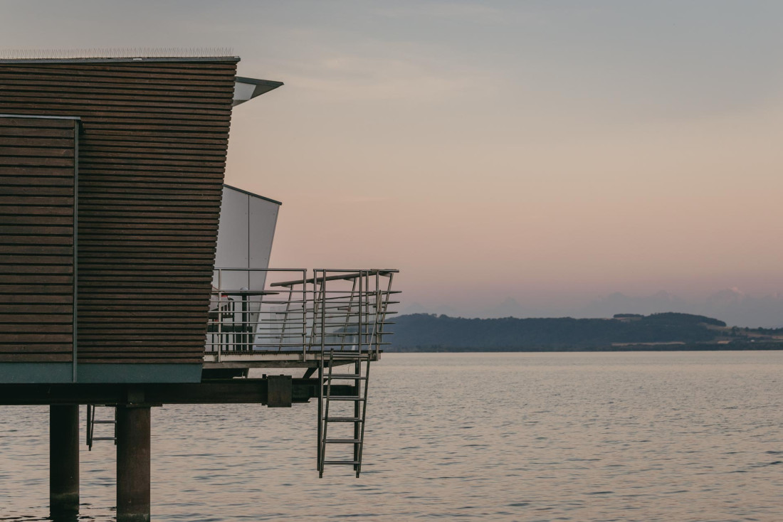 Le Palafitte, un hôtel sur l’eau à Neuchâtel