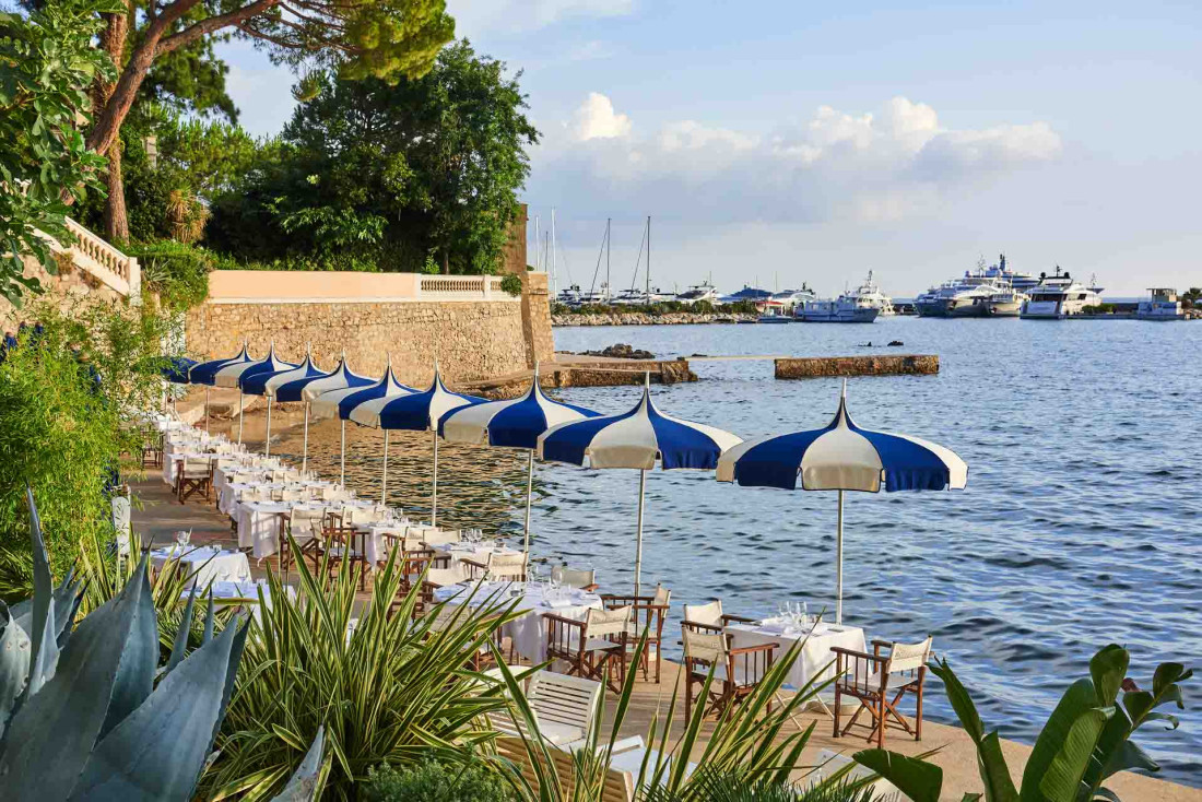 Le Belles Rives à Antibes, un palace art déco les pieds dans l’eau